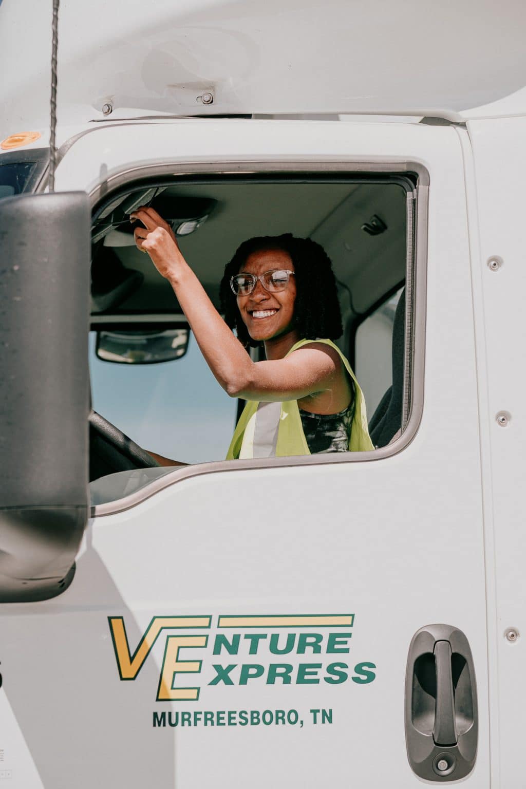 Venture Express | Reliable Freight Solutions & Trucking Jobs